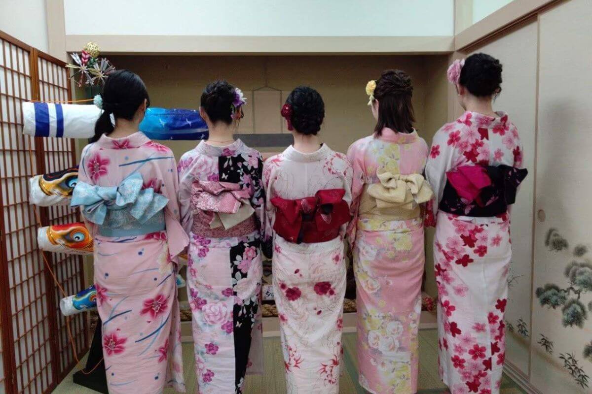 Top 10+ Traditional Japanese Clothing You’ll Want to Wear – Multi ...